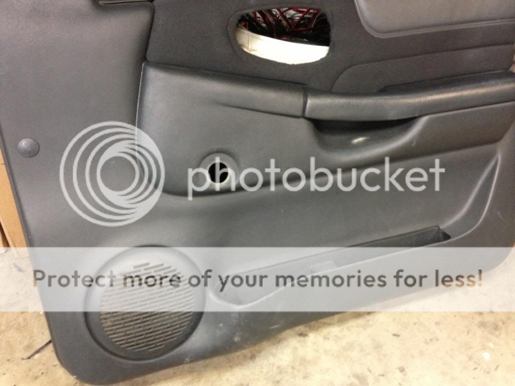 '03 Blazer Extreme by Mobile Sound Systems (four 15" wall, six amps ...