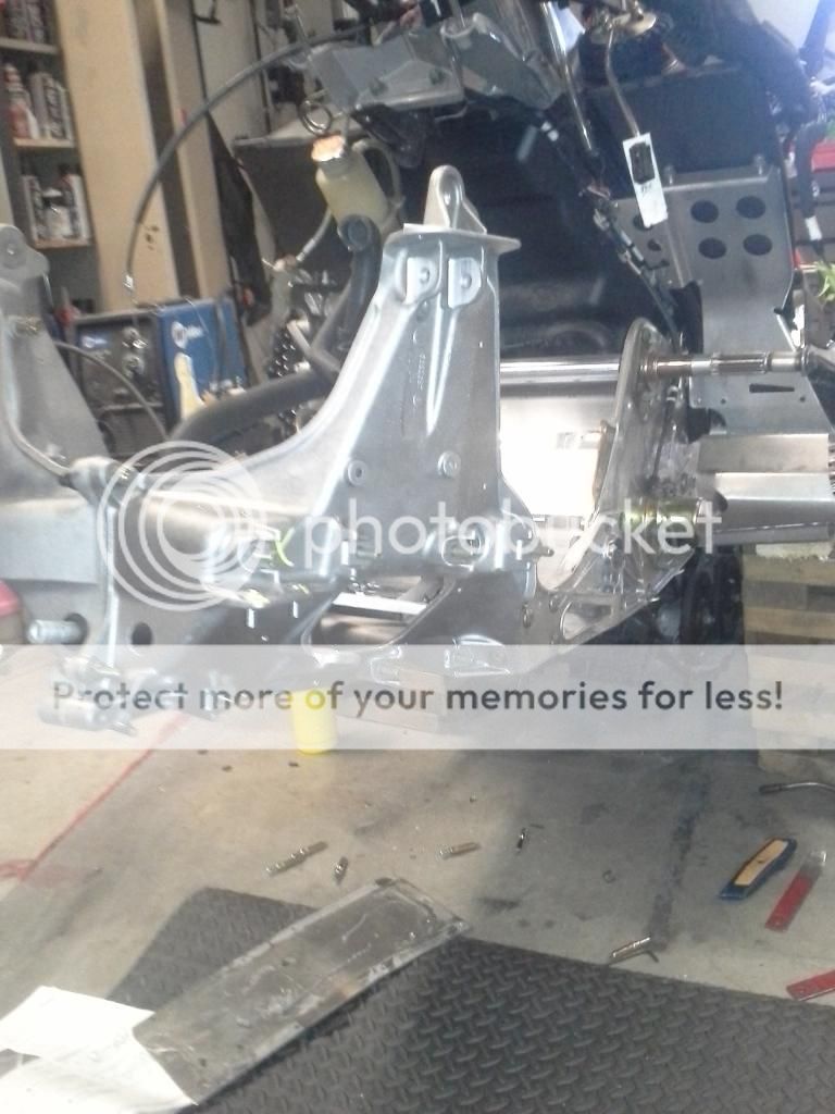 Fwd Bulkhead and Eng mount Replacement | Hardcore Sledder