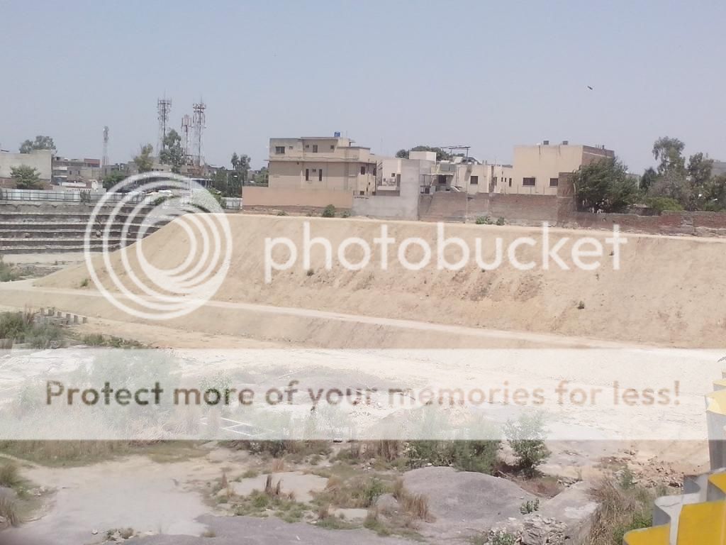 LAHORE | Mubarak Centre | 1*60 Fl + 3*45 Fl + 1*24 Fl + 1*16 Fl | 250m ...