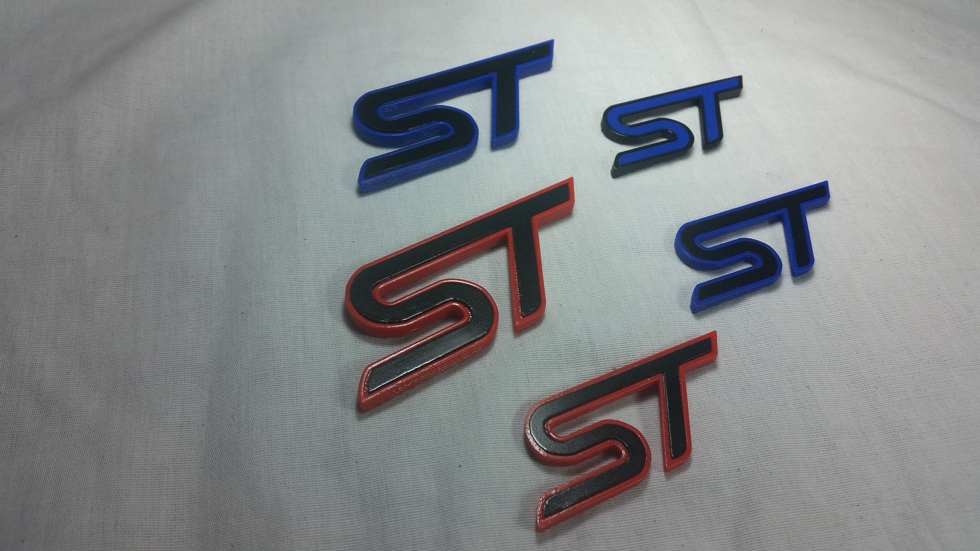 Two Tone Emblems REVISITED | Ford Focus ST Forum